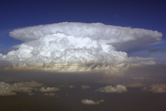 Cumulonimbus Clouds - Tropical Cyclogenesis - NewUnivStudies.org