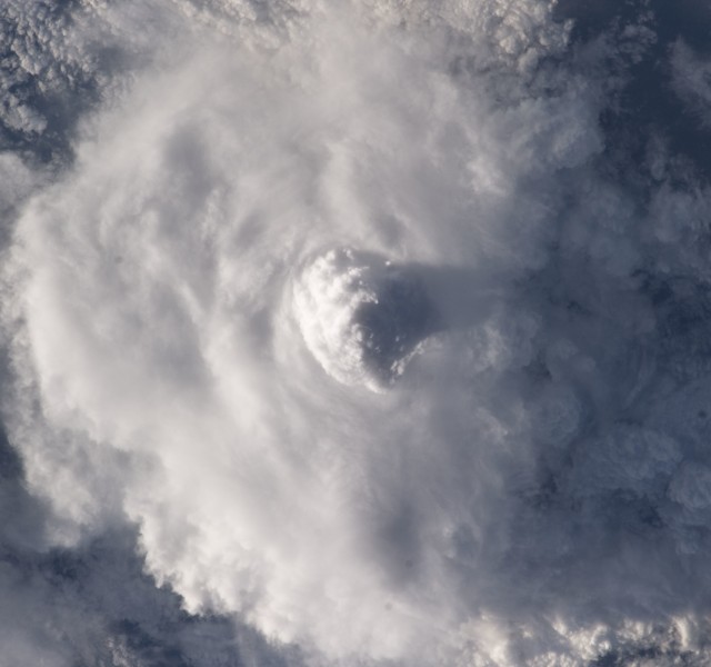Cumulonimbus Clouds - Tropical Cyclogenesis - NewUnivStudies.org